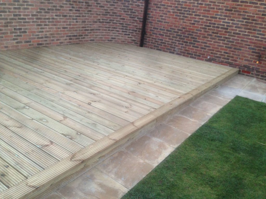 Timber Decking Surrey - Wooden Decking Fitters In Surrey